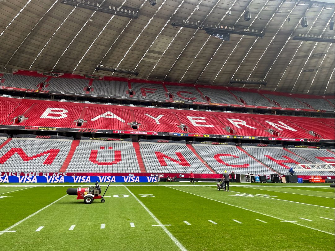 GMGK - Köllen Druck und Verlag GmbH: Rasen in der Allianz-Arena München